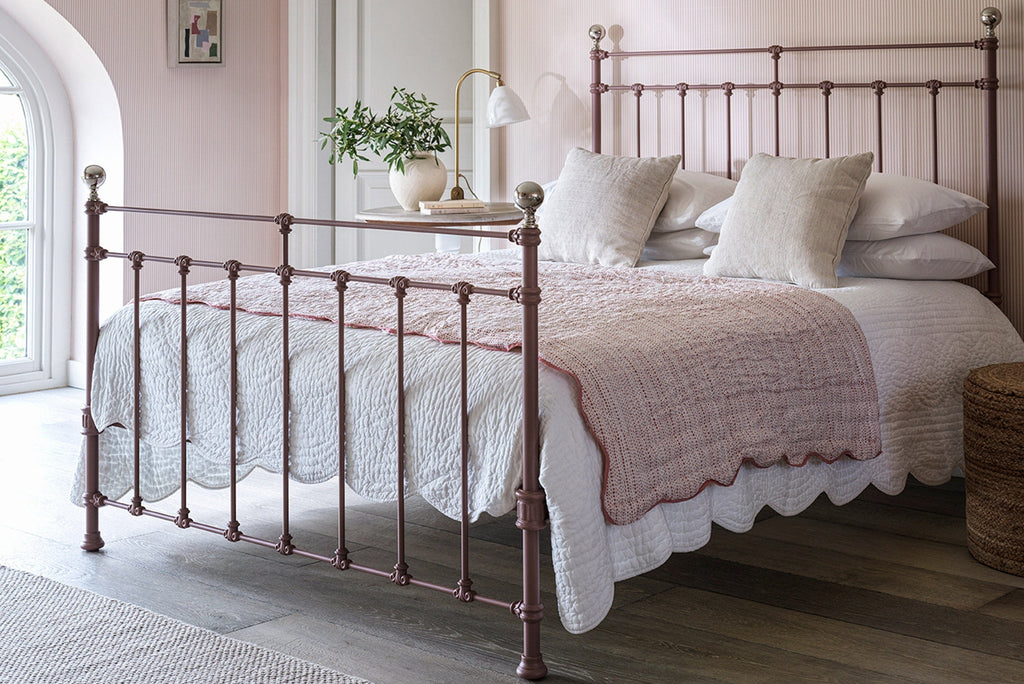 High End Authentic And Traditional Victorian Headboard Or Bedstead ...